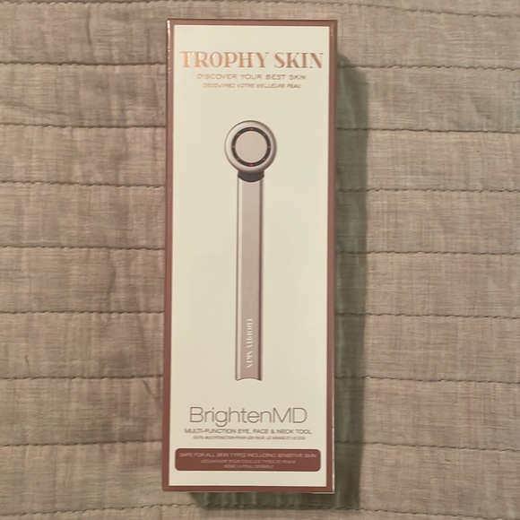 Trophy Skin | Skincare | Trophy Skin Brighten Md Multifunction Eye Face ...